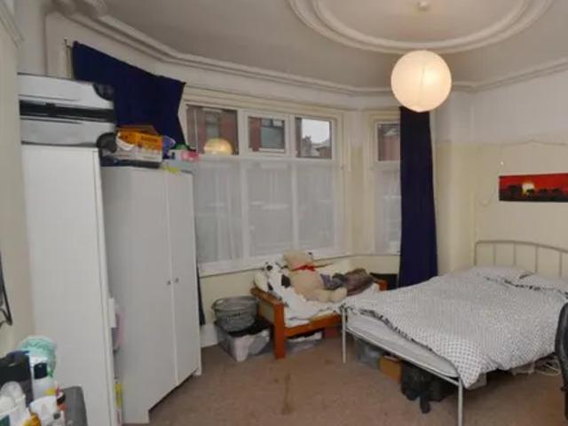 Milverton Road, Victoria Park, Manchester, M14 5DA, United Kingdom | 5 bed townhouse for rent #165359491 | Rentberry