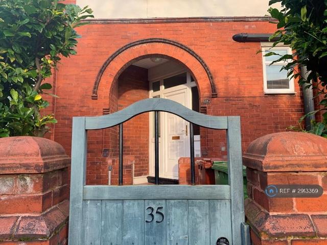 Milverton Road, Manchester, M14 6 bed semi detached house to rent £3,150 pcm £727 pw