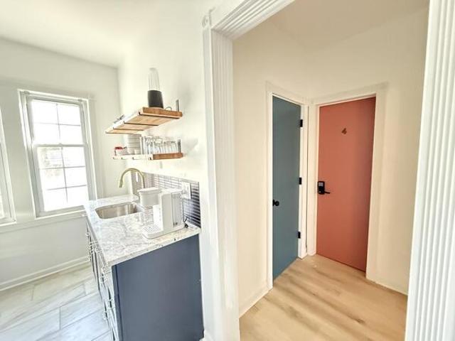 Milwaukee Townhouse. High quality & spacious