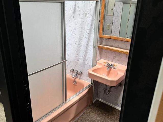 Milwaukie Ave 1 Bedroom Apartment for Rent at 3615 Se Milwaukie Ave, Portland, OR 97202 Brooklyn
