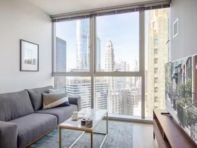 Mila, 201 N Garland Ct, The Loop 1 Bedroom 1 Bath