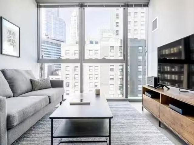 Mila, 201 N Garland Ct, The Loop 1 Bedroom 1 Bath