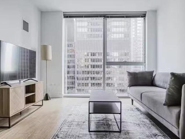 Mila, 201 North Garland Court, The Loop 1 Bedroom 1 Bath
