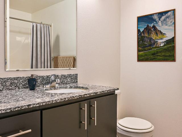 Milano 1 Bedroom Apartment for Rent at 105 Ne Multnomah St, Portland, OR 97232 Lloyd District