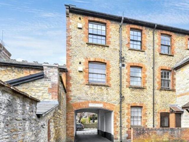 Milborne Port, Glovers Close, Sherborne, 2 Bedroom Apartment