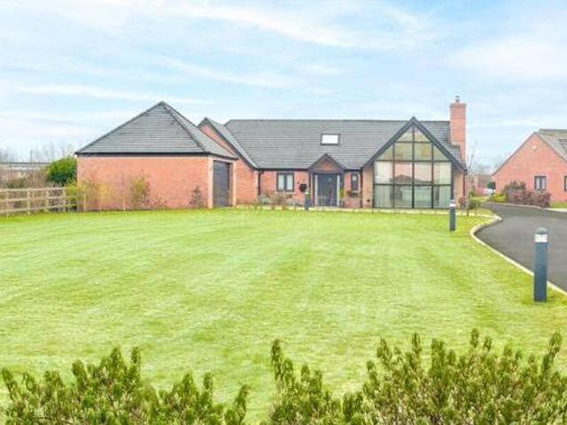 Milcote Close, Welford On Avon, 3 Bedroom Bungalow