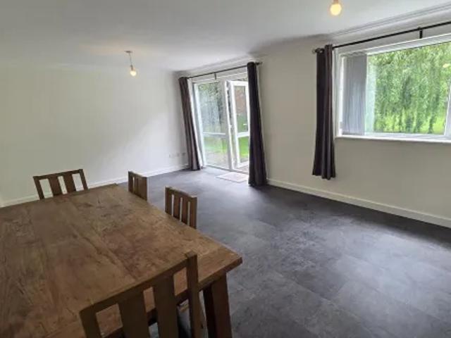 Milcote Road, Solihull, B91 1JN, United Kingdom | 2 bed apartment for rent #167779463 | Rentberry