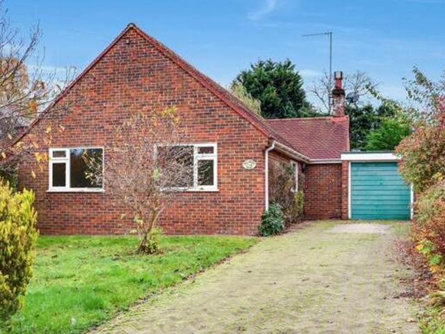 Milcrest, Manor Lea Road, 3 Bedroom Detached