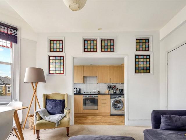 Mildenhall Road, E5