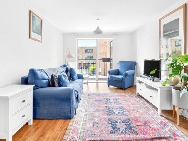 Mildmay Avenue, De Beauvoir Town N1, 3 bed flat to rent, £3,750 pcm | PrimeLocation