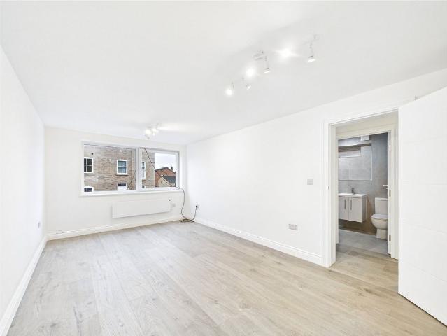 Mildmay Court, Mildmay Road, Chelmsford, Essex, CM2 0DY