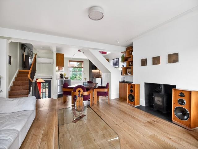 Mildmay Grove North, London, N1 4PL