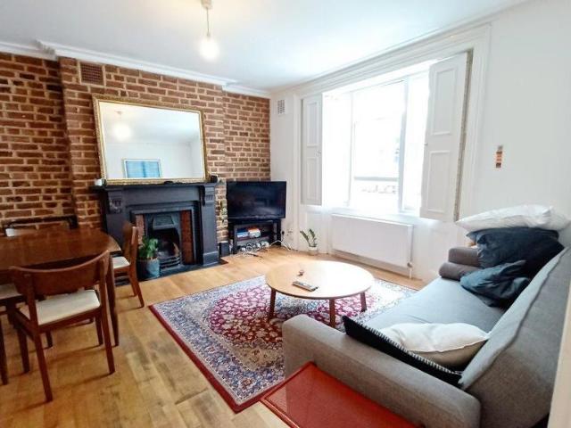 Mildmay Grove South, Islington 2 bed flat to rent £2,550 pcm £588 pw