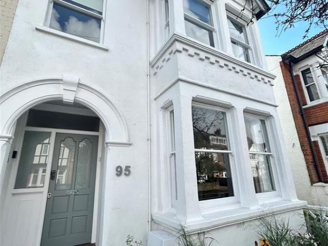 Mildred Avenue, Watford WD18, 4 bed property to rent, £2,950 pcm | PrimeLocation