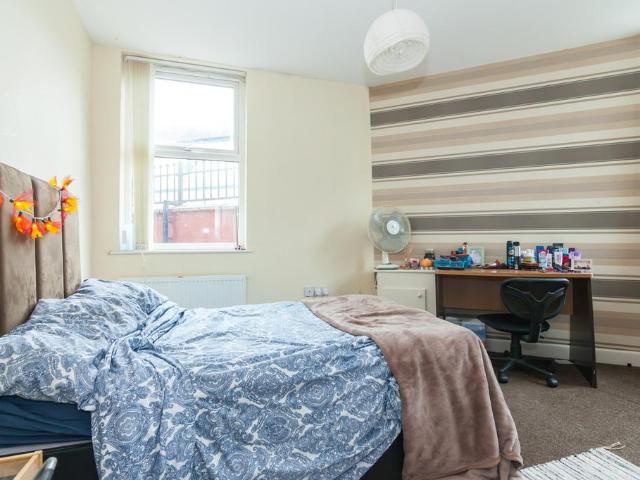 Mildred Street, Salford M7 5 bed house to rent £3,987 pcm £920 pw