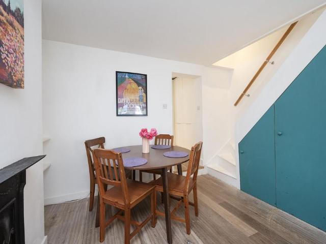 Mile End Place, Tower Hamlets. 2 bed terraced house to rent £3,500 pcm £808 pw