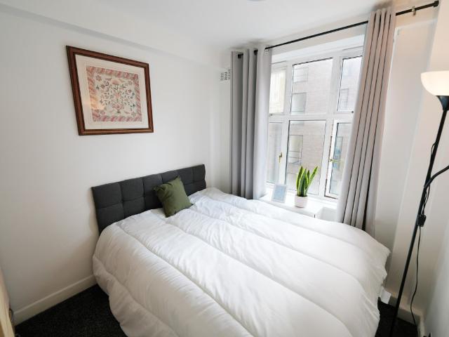 Mile End Road, London E3, 7 bed shared accommodation to rent, £900 pcm | PrimeLocation