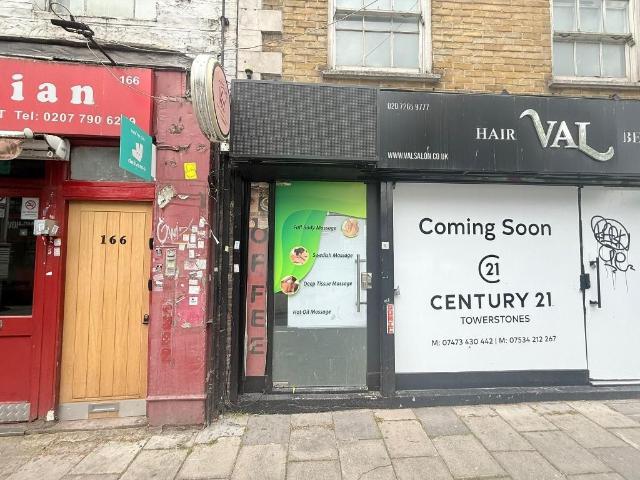 Mile End Road, London E1, Studio to rent, £2,250 pcm | PrimeLocation