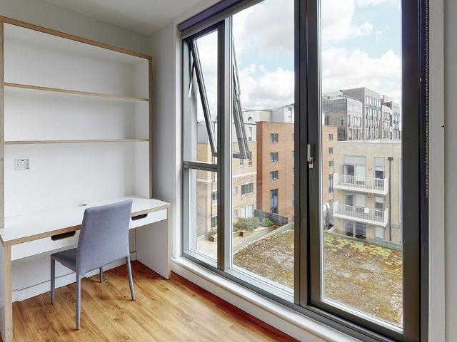 Mile End Road, London E1 1 bed in a flat share to rent £1,192 pcm £275 pw