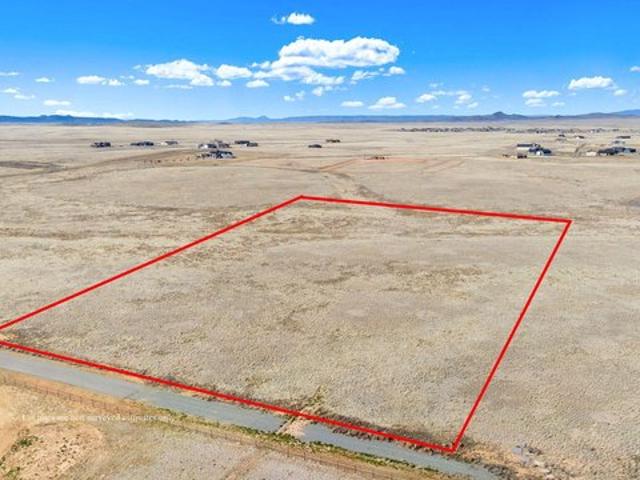 Miles City Way Unit 8F, Prescott Valley, AZ 86315