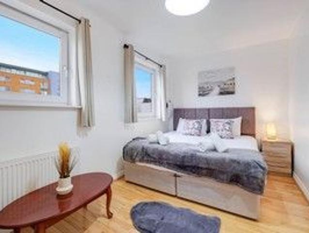Miles Drive, London SE28, 4 bed detached house to rent, £4,500 pcm | PrimeLocation