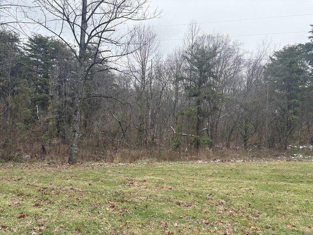 Miles Ln, Waterford, OH 45786