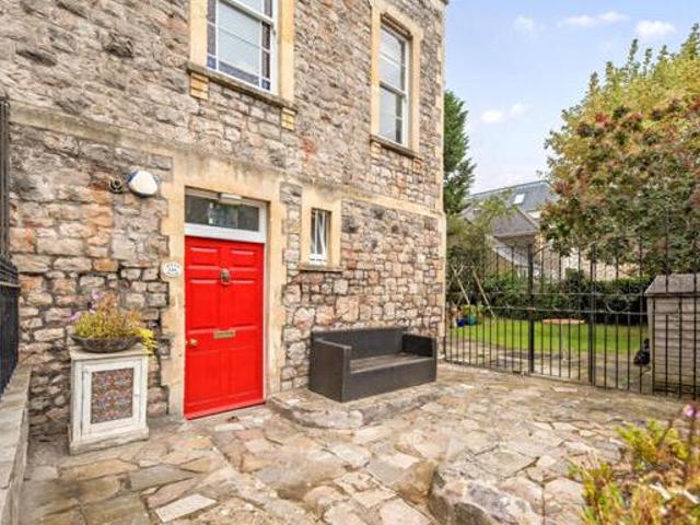 Miles Road, Bristol, 3 Bedroom Apartment