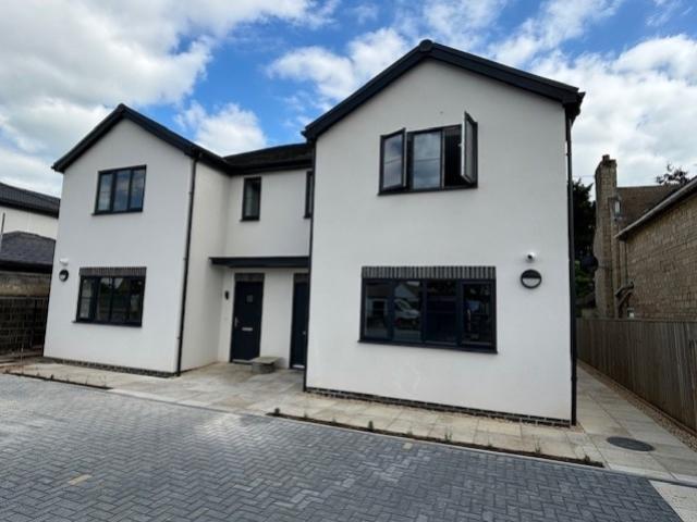 Milestone Road, Carterton. 1 bed flat to rent £1,075 pcm £248 pw