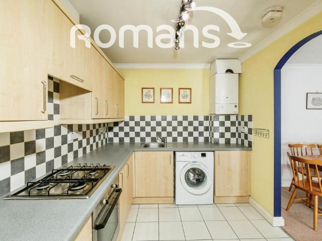 Milestone View Court, Lowfield Road. 2 bed flat to rent £1,395 pcm £322 pw