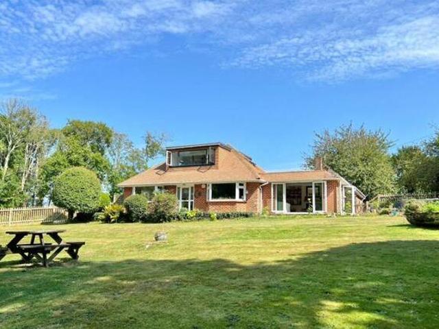Milford On Sea, Blackbush Road, Lymington, 3 Bedroom Detached