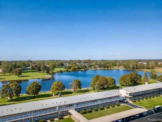 Milford Rd Apt,lyon Township, Condo For Sale