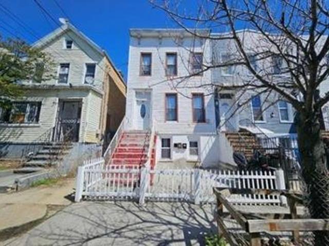 Milford St