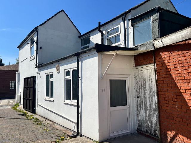 Mill Bank, Telford TF1, 3 bed flat to rent, £900 pcm | PrimeLocation