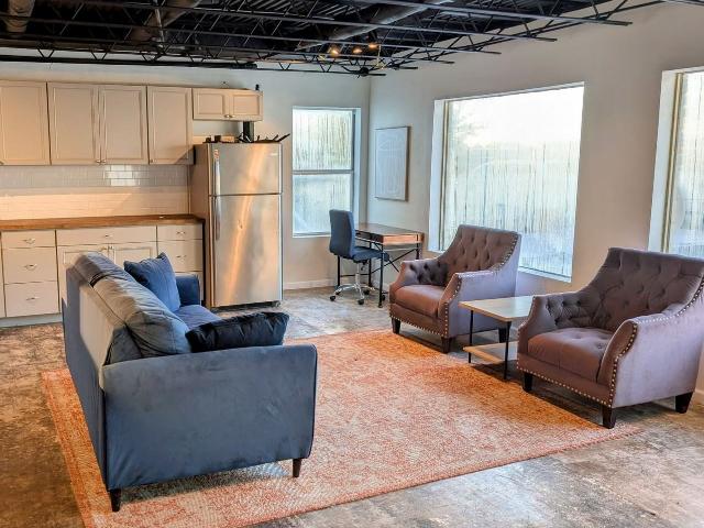 Mill Creek: 1 & 2 Bedroom Apartments with Pool & Clubhouse 1 Bedroom Apartment for Rent at 5401 Jenny Lind Rd, Fort Smith, AR 72901 Mill Creek