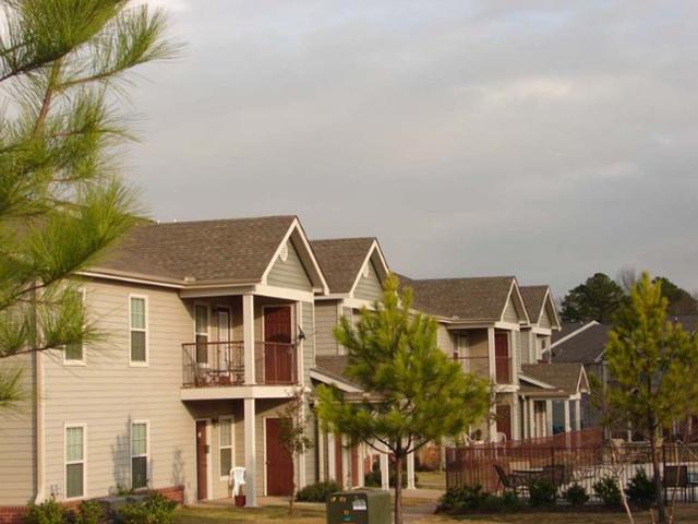 Mill Creek 3 Bedroom Apartment for Rent at 200 Bostic Dr, Longview, TX 75602