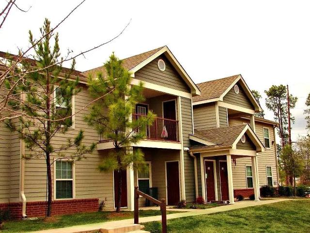 Mill Creek 3 Bedroom Apartment for Rent at 222 Bostic Dr, Longview, TX 75602