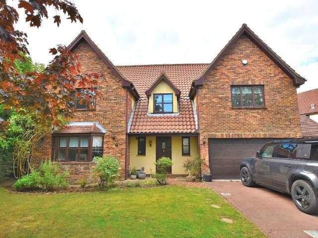 Mill Field, Barnston, Dunmow CM6, 5 bed detached house to rent, £3,500 pcm | PrimeLocation