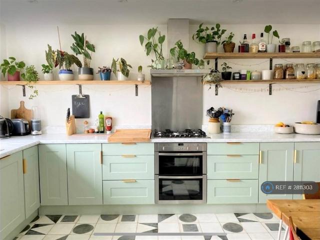 Mill Gardens, London, SE26 3 bed terraced house to rent £2,600 pcm £600 pw