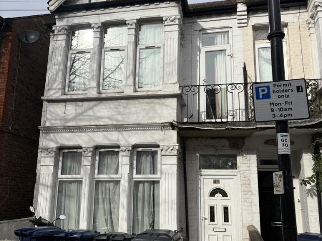 Mill Hill Road, London Studio to rent £1,000 pcm £231 pw