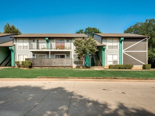 Mill House Apartments 2 Bedroom Apartment for Rent at 4302 Woodhollow Dr, Dallas, TX 75237 Redbird