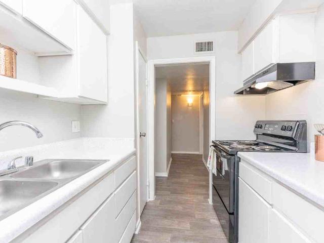 Mill House Apartments 2 Bedroom Apartment for Rent at 4302 Woodhollow Dr, Dallas, TX 75237 Redbird