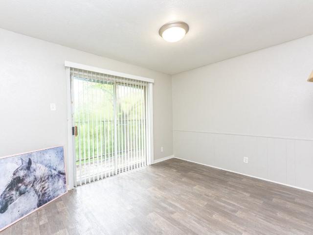 Mill House Apartments 2 Bedroom Apartment for Rent at 4302 Woodhollow Dr, Dallas, TX 75237 Redbird