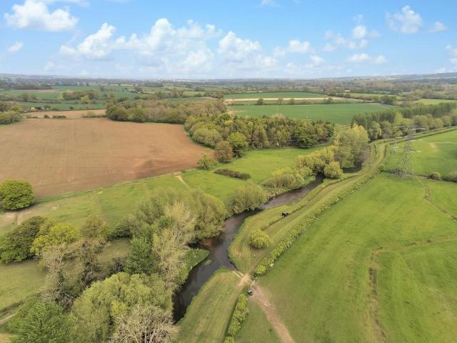 Mill Lane, Hook, RG27 Equestrian property to rent £1,950 pcm £450 pw