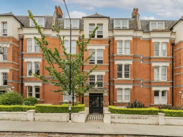 Mill Lane, London NW6 2 bed flat to rent £2,750 pcm £635 pw