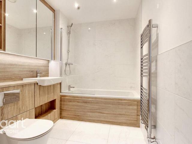 Mill Lane, Maidstone 2 bed apartment to rent £1,650 pcm £381 pw