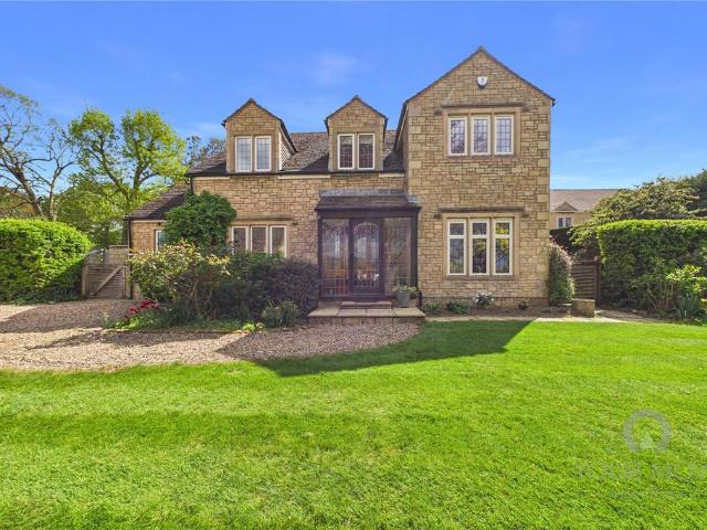 Mill Lane, Peterborough PE7 4 bed detached house to rent £3,600 pcm £831 pw