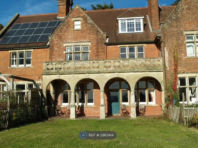 Mill Lane, Petersfield GU32, 2 bed terraced house to rent, £1,650 pcm | PrimeLocation
