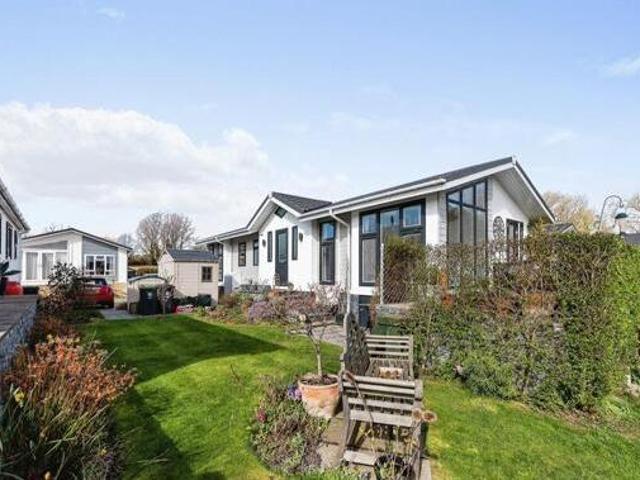 Mill Lane, Yarwell, 2 Bedroom Park