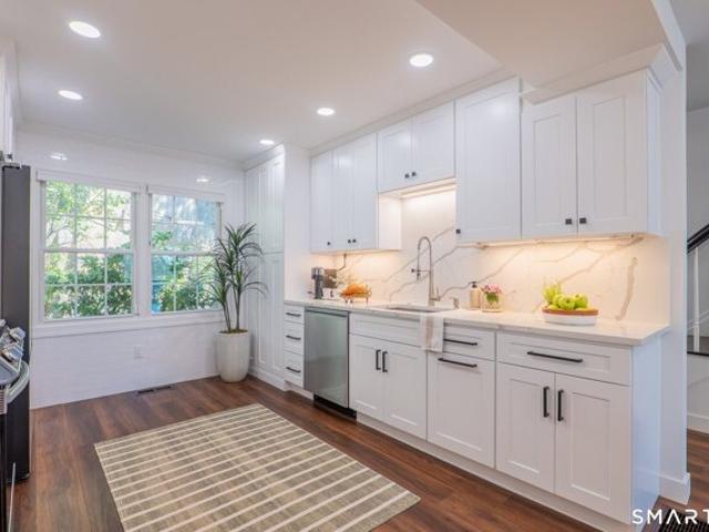 Mill Plain Rd Unit, Danbury, Home For Sale