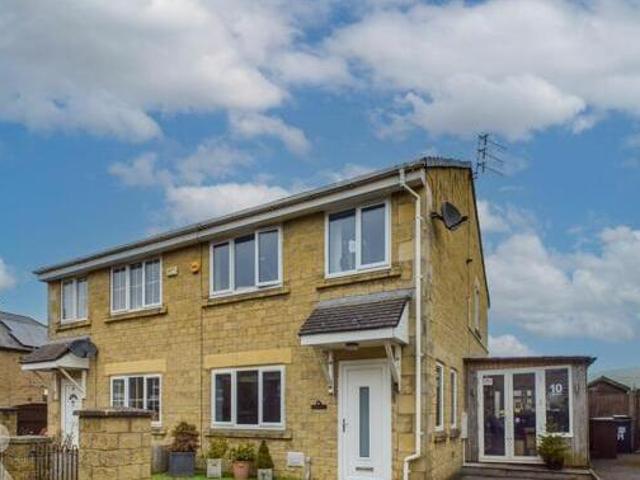 Mill Pond Avenue, New Mills, 3 Bedroom Semi detached
